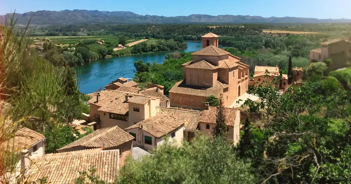 Los 10 pueblos más bonitos de Tarragona para visitar este 2025 según ...