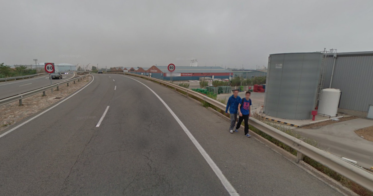 Reclamen un carril bici i voreres per poder anar al Complex Educatiu de ...