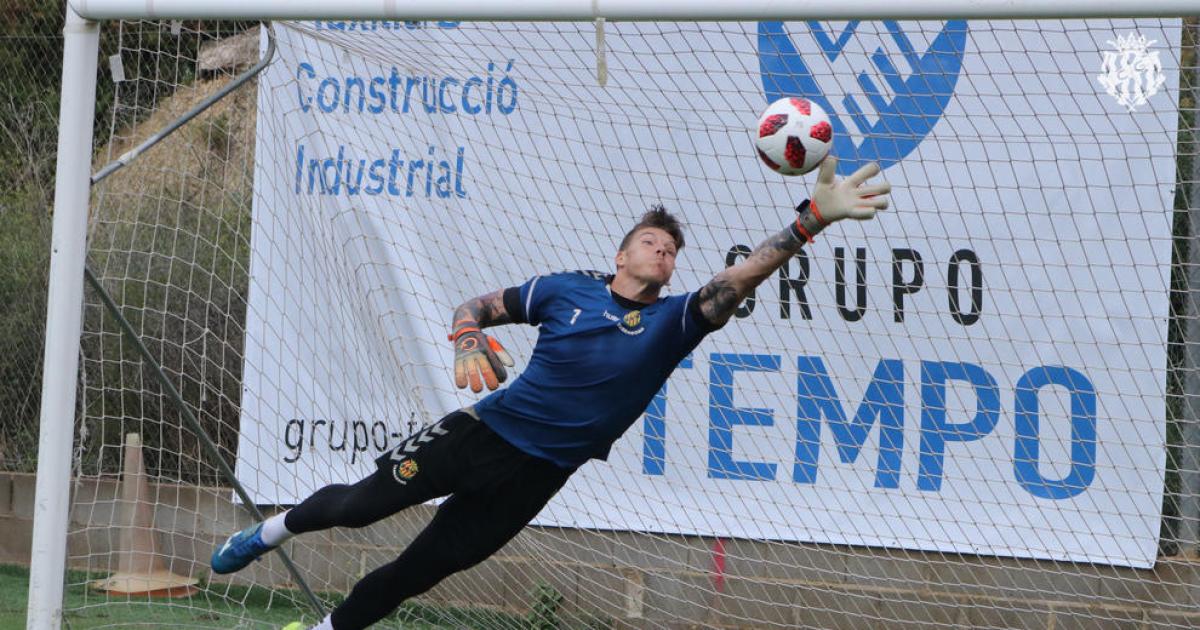 El porter Isaac Becerra fitxa pel Córdoba d'Enrique Martín