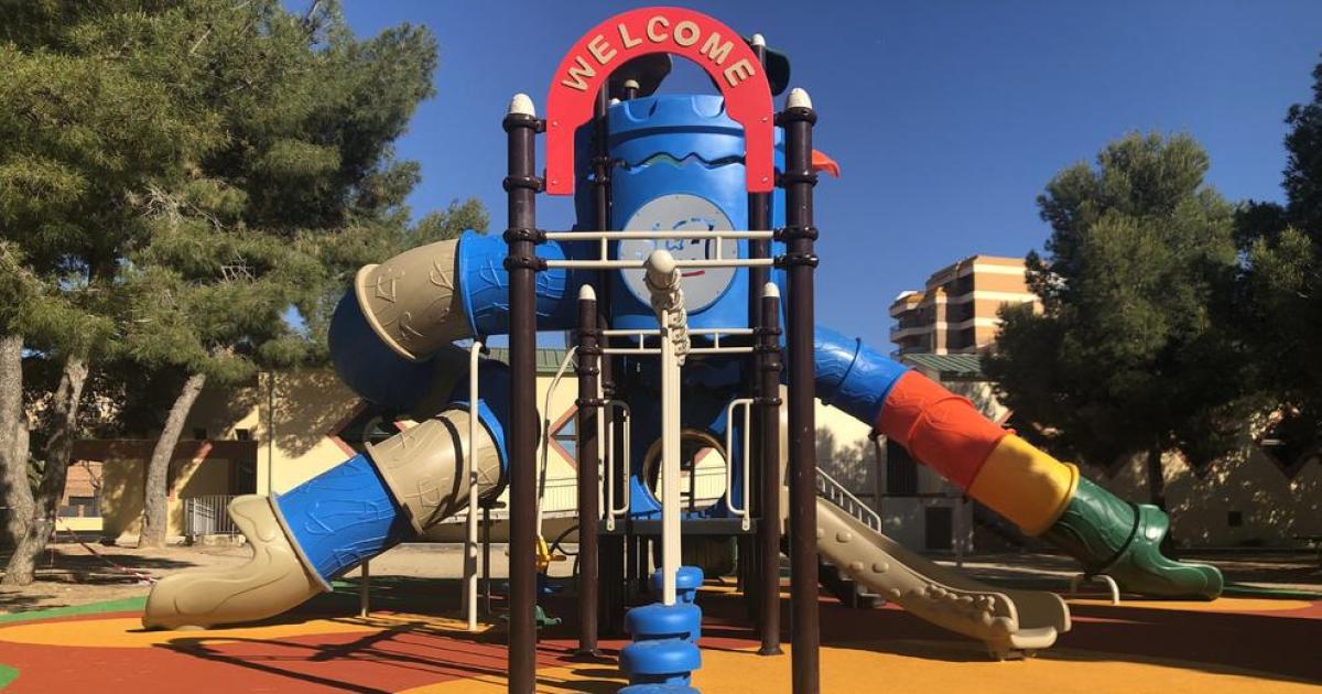 La nova zona de jocs infantils al Parc de les Escoles Velles de Constantí s'obre al públic