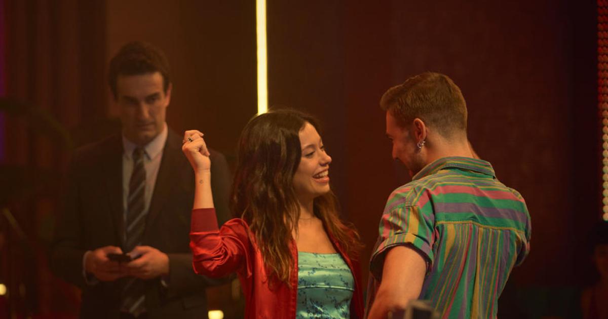 La comedia de Paco Caballero 'Donde caben dos' llega a los cines