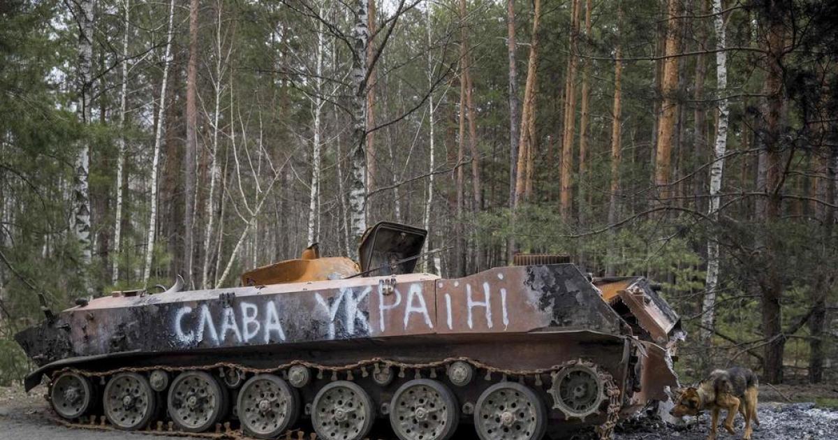 Rusia asegura que más de mil soldados ucranianos se han rendido en Mariúpol