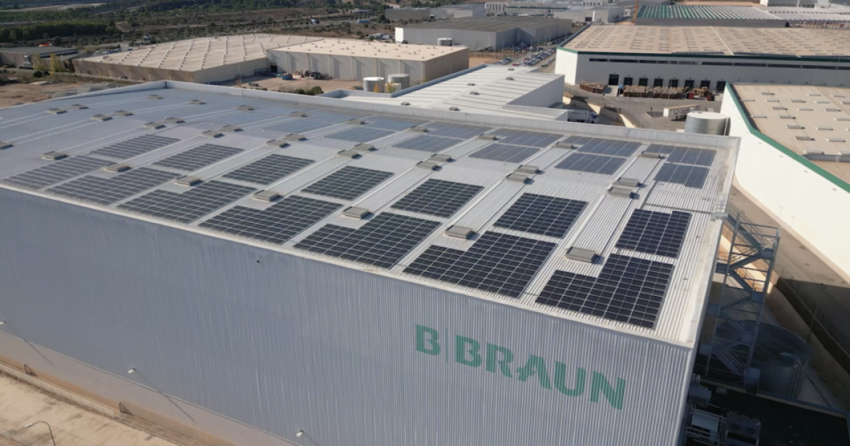 El centro logístico B. Braun de Santa Oliva instala una gran planta ...