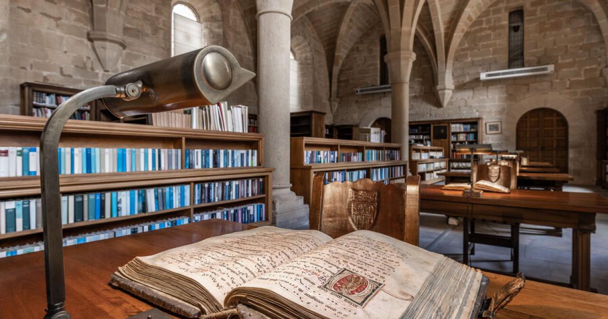 Els Amics de la Catedral obren la porta al món de l'escriptura medieval amb la visita-taller 'L ...