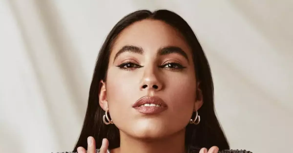 La cantautora María José Llergo, cap de cartell del Festival Teta de ...