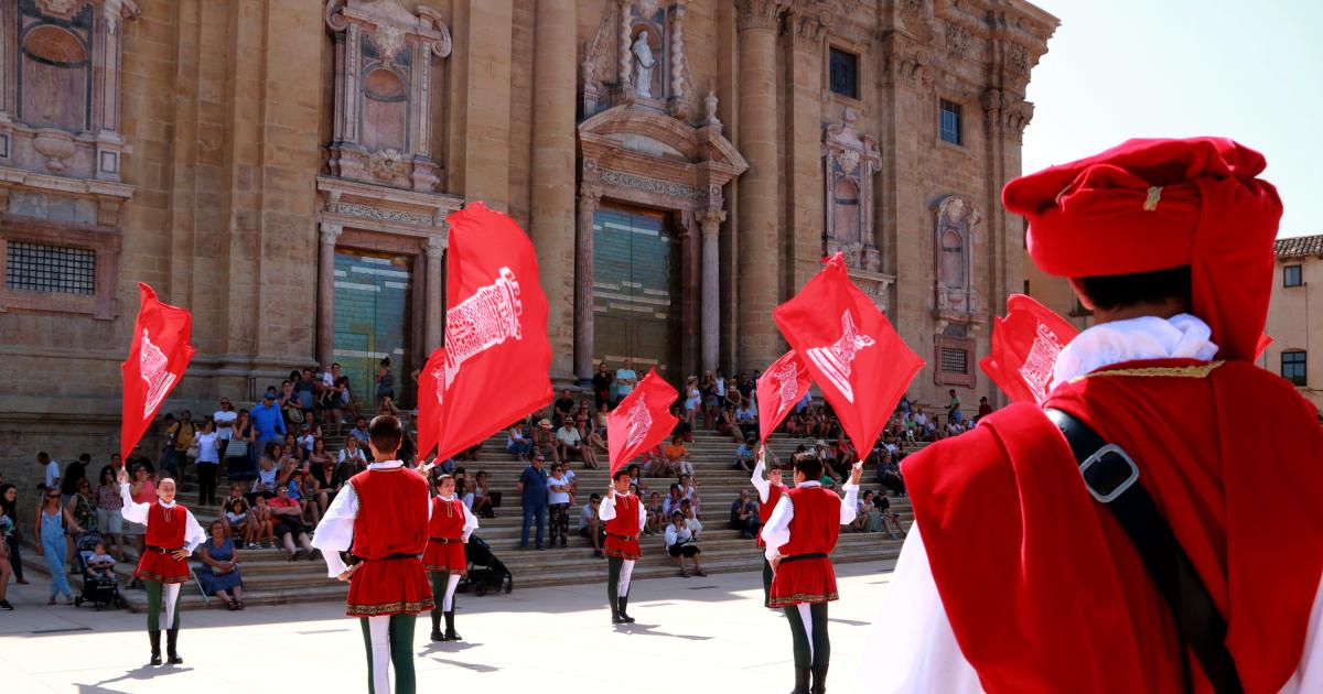 L'Ajuntament acusa Junts «d'instrumentalitzar» els Abanderats i ...