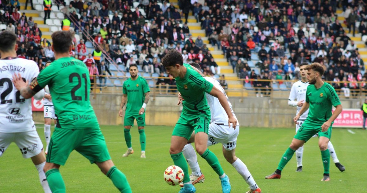 Galleda d'aigua freda i a mirar al 'play-off' (2-1)