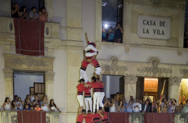 La Colla Vella fa història descarregant per primer cop el 3de10 amb ...