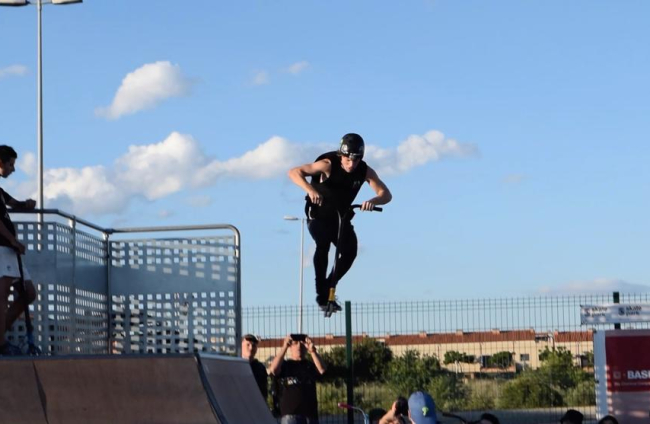 L'scooter rider Ryan Williams delecta la Canonja