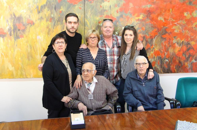 L'altafullenc Manuel Tello rep la Medalla Centenària de la Generalitat