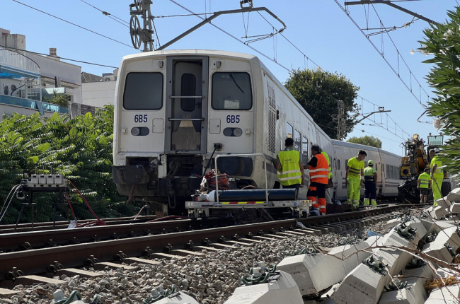 Restablecida la circulación de trenes entre Vilanova y Garraf por las ... Restablecida la circulación de trenes entre Vilanova y Garraf por las ...
