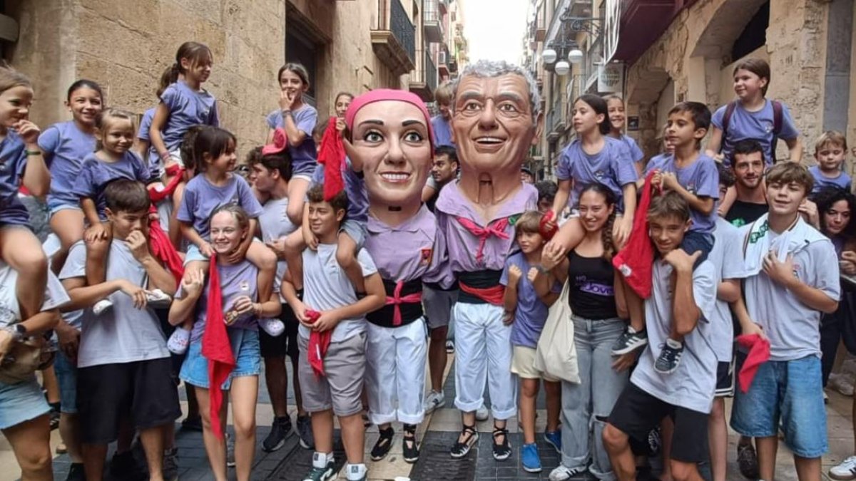 Presenten els Nanos de la Colla Jove Xiquets de Tarragona, que sortiran ...