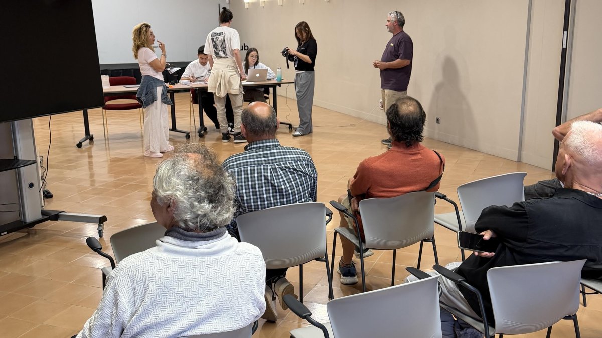 Poca afluència al segon càsting d'Enredados' de Disney a Salou ...