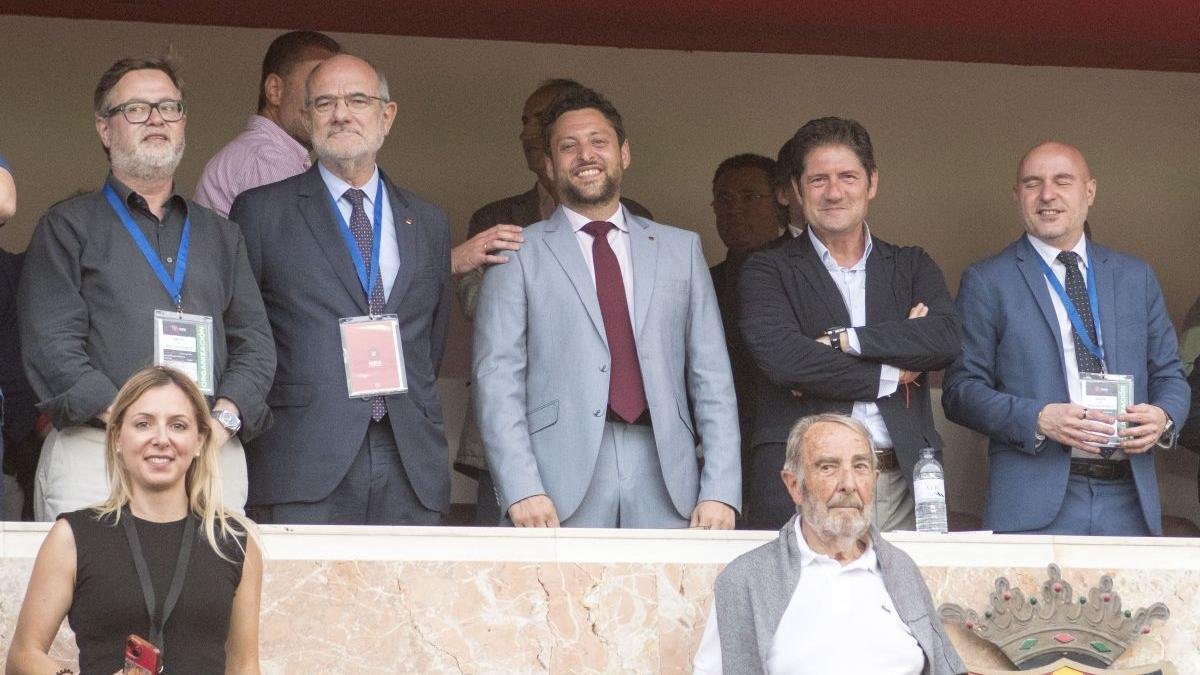 El Ayuntamiento iniciará los trámites para vender las acciones del ...