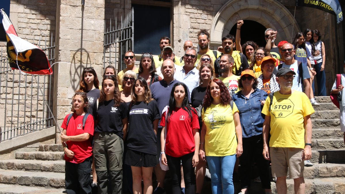 USTEC, CGT, Intersindical, CNT y COS avisan de que el curso empezará ...