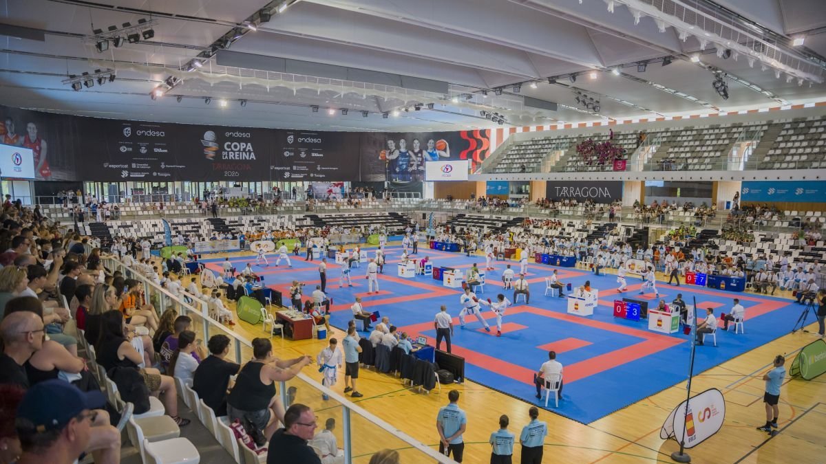 La crònica: El Palau es transforma per rebre el millor karate