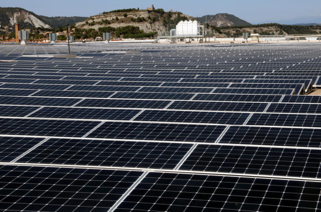 Tramiten la instal·lació d'una central solar fotovoltaica amb 6.900 ...